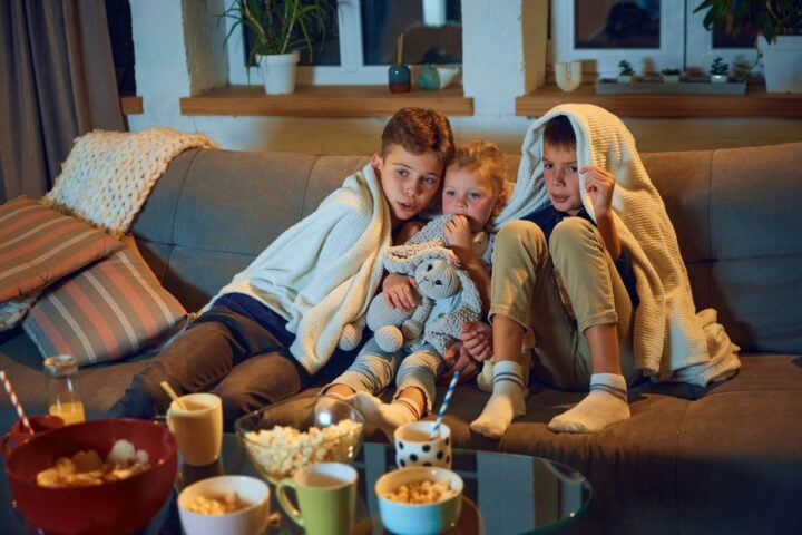 How to Plan the Perfect Family Movie Night at Home