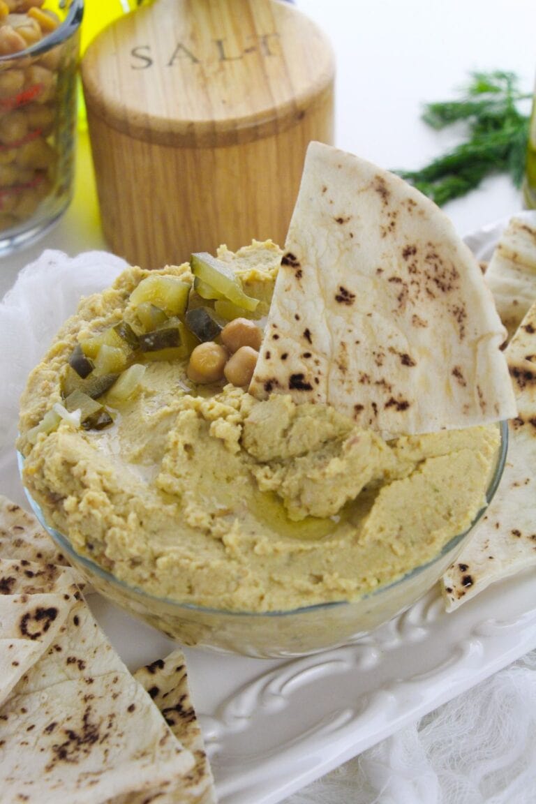 Dill Pickle Hummus Recipe – Creamy Vegan Dip with Garlic & Pickles