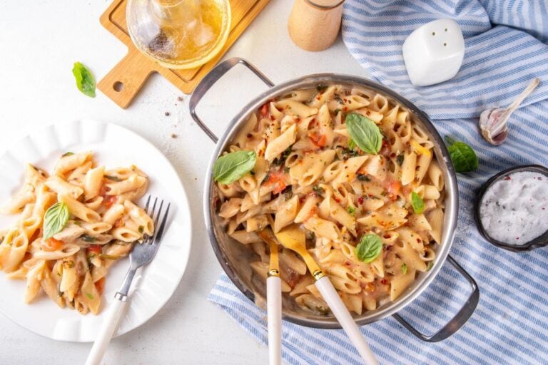 The 10-Ingredient Grocery List That Makes 20 Easy Meals